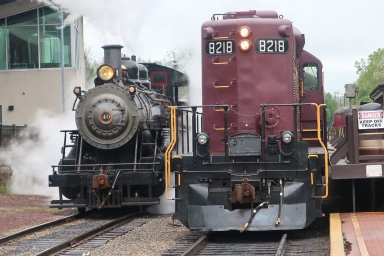 Diesel Locomotive 8218 - New Hope Railroad